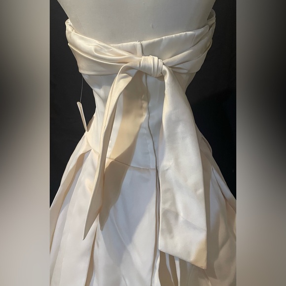 Edgardo Bonila | Dresses | Ivory Silk Wedding Ballgown Designer Edgardo ...